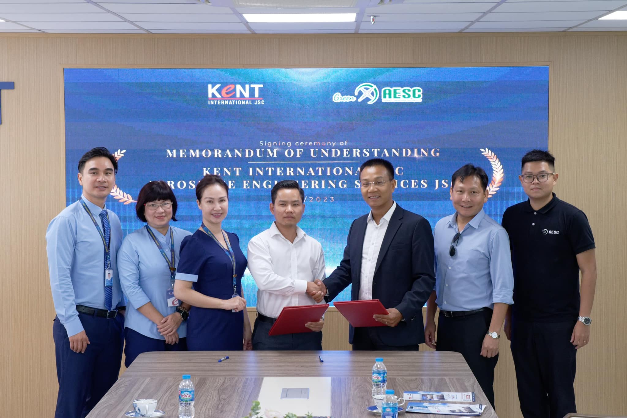 SIGNING CEREMONY OF THE COOPERATION AGREEMENT BETWEEN AEROSPACE ...