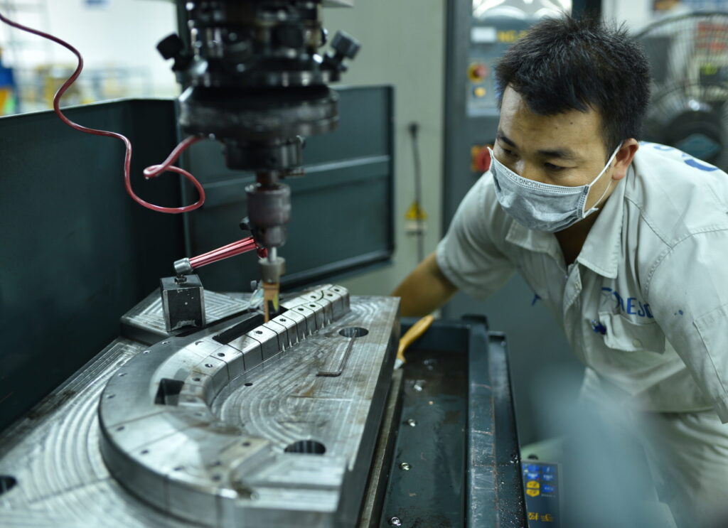 Aircraft Cabin Part Design & Manufacturing - AESC